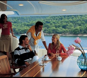 Yacht PANDORA, Custom Line (Ferretti Group) | CHARTERWORLD Luxury ...